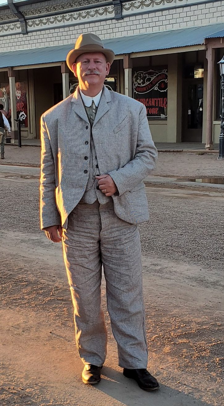 Unveiling The New Sack Suit! | Lily Absinthe